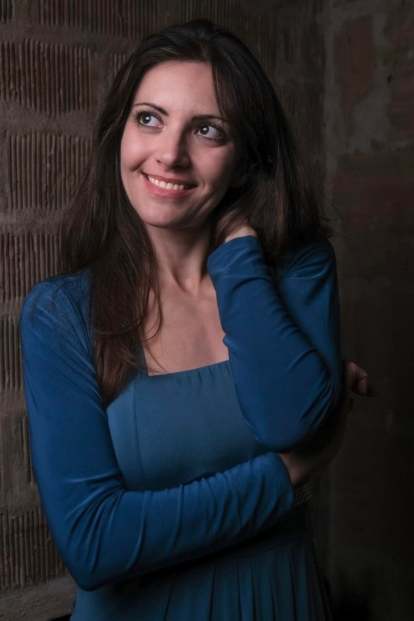 Laura Spimpolo: poliedrica, tenace, espressiva – Ottiche Parallele magazine