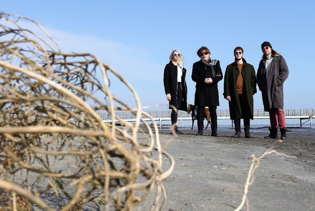 “Mar Turchese”, il nuovo singolo degli Emotu – Ottiche Parallele magazine