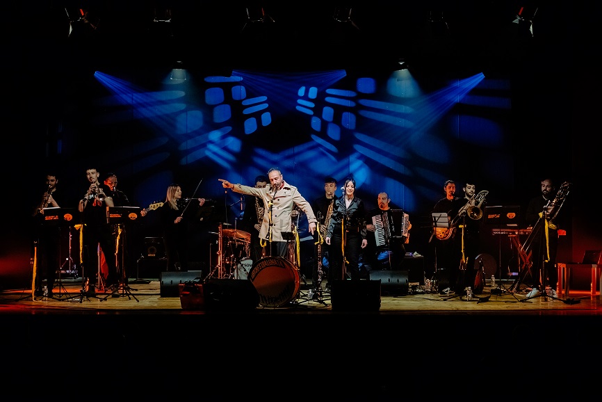 Orchestralunata: “Una barca vola”, il brano dirompente che canta una ...