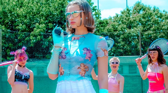 Caro Wow, “Loser”: un brano uptempo che si contraddistingue per uno ...