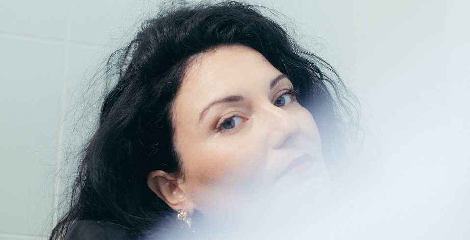 Chiara Turco, “Non è mai la fine del mondo”: il nuovo raffinato singolo ...