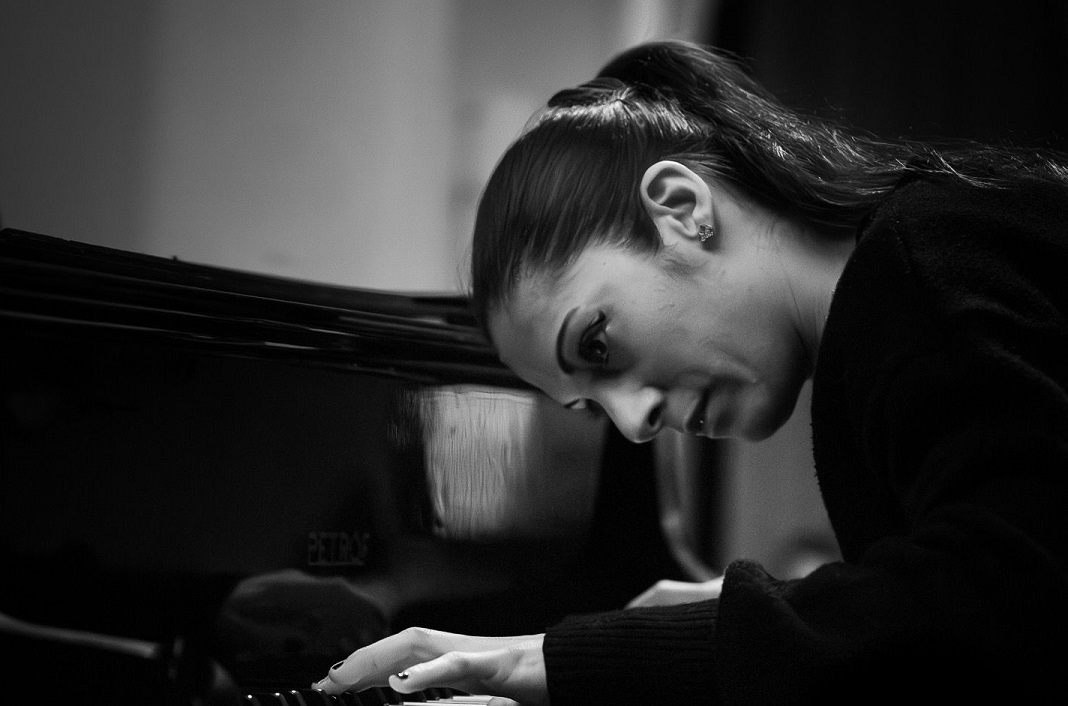 Veronica Rudian, “Confusion”: brano in cui si incontrano le influenze ...