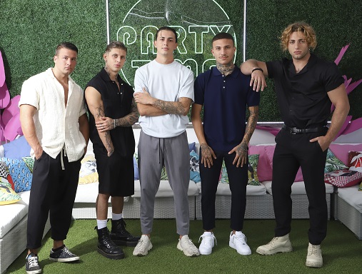 Il 4 marzo in esclusiva su Paramount+ arriva ITALIA SHORE. I dodici ...