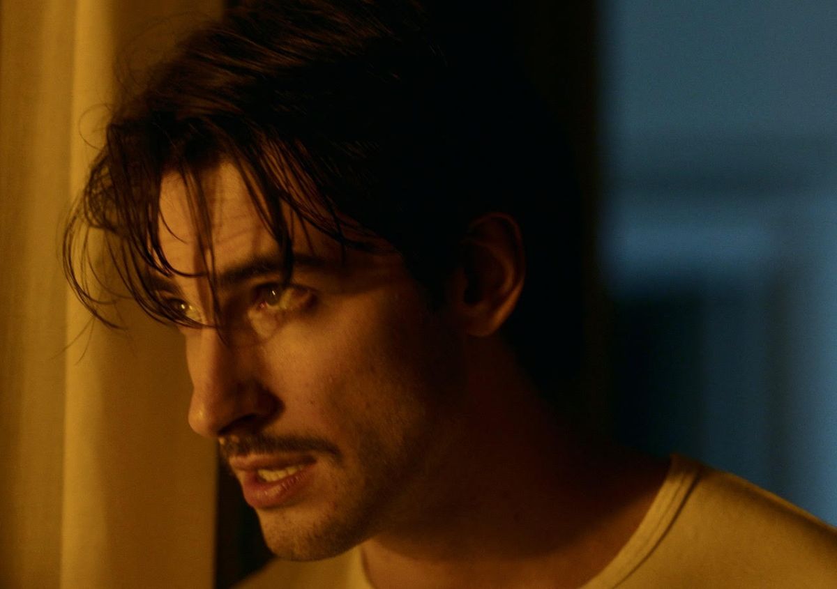 Mormile, “COMICHE ANNATE COSMICHE”: brano che prova a raccontare un ...