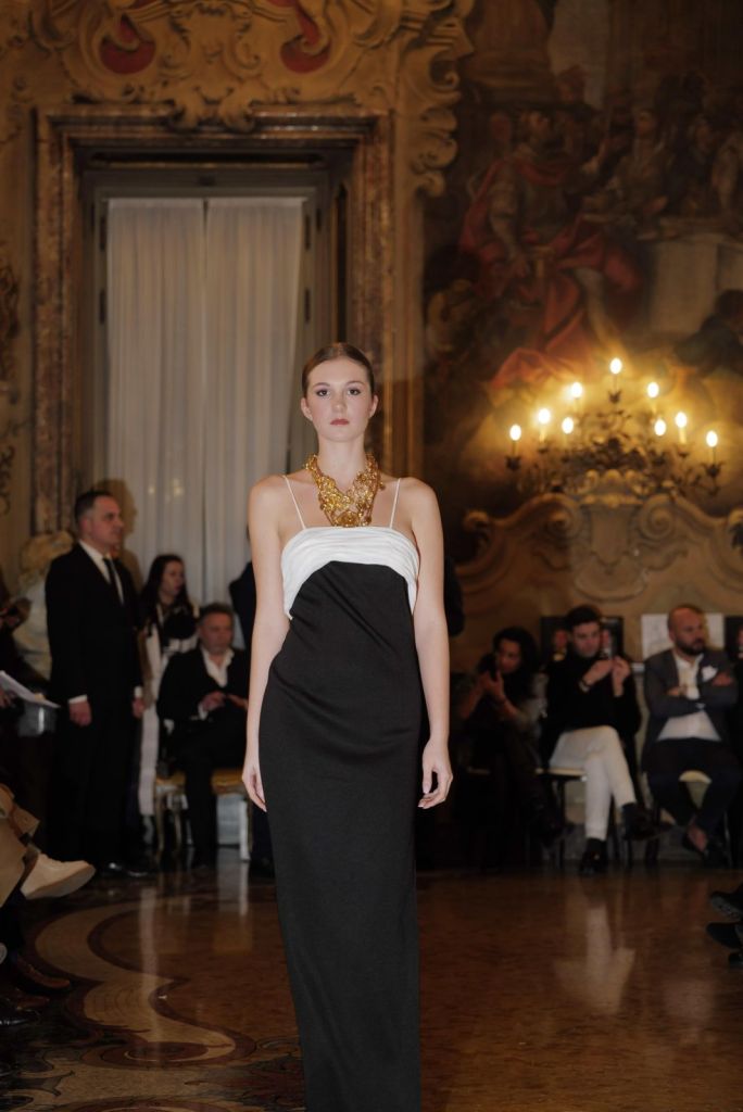 Milano: Valentina Fashion Design Party. La nuova collezione firmata ...