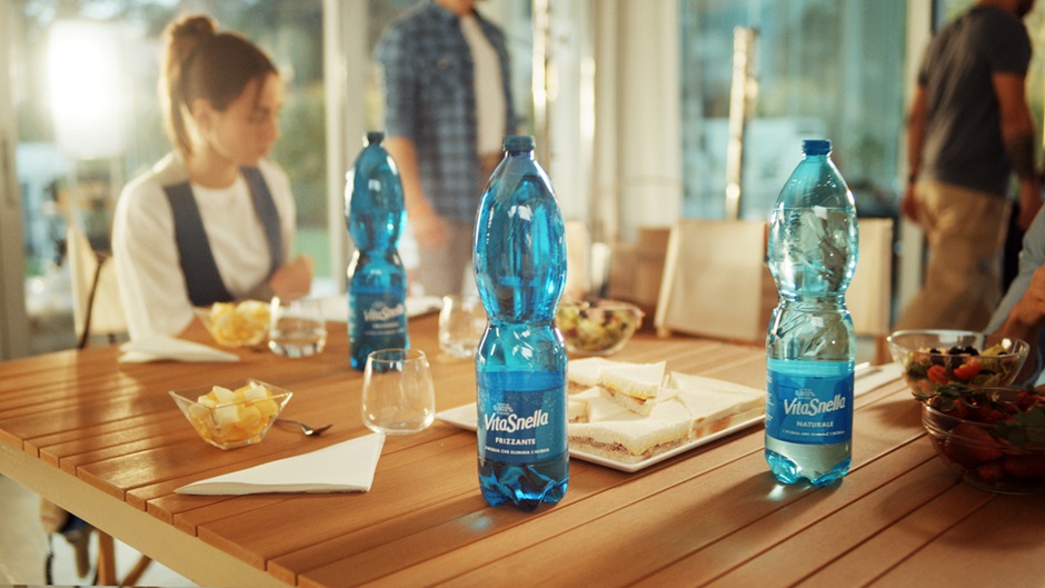 Vitasnella è anche gasata: l’acqua che sposa il piacere delle bollicine ...
