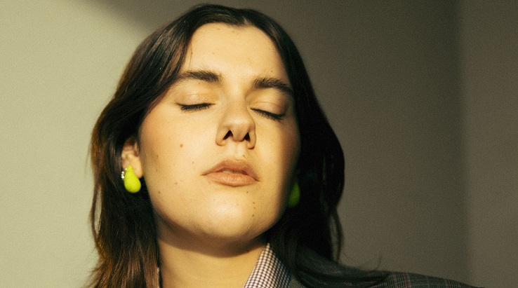 Gioia Lucia, “Parole vuote”: brano che affronta temi legati alla ...