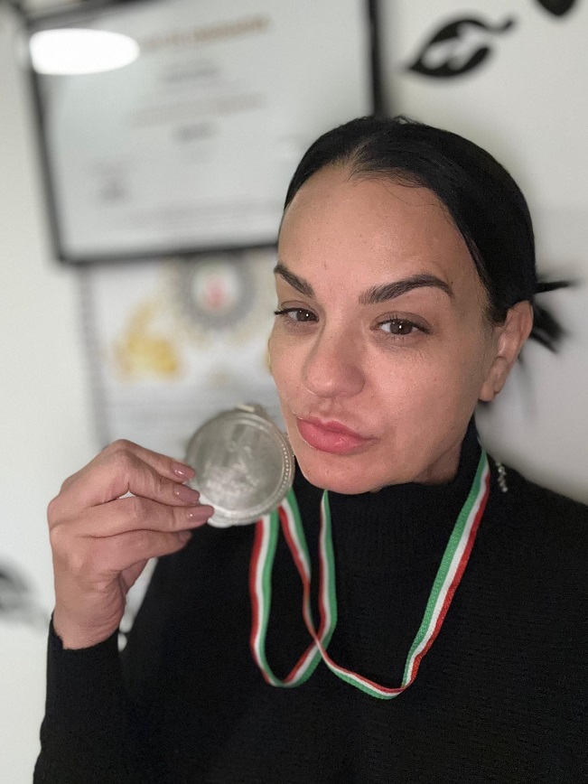 Maria Elena Lariza Seici: la massaggiatrice delle Marche che conquista ...