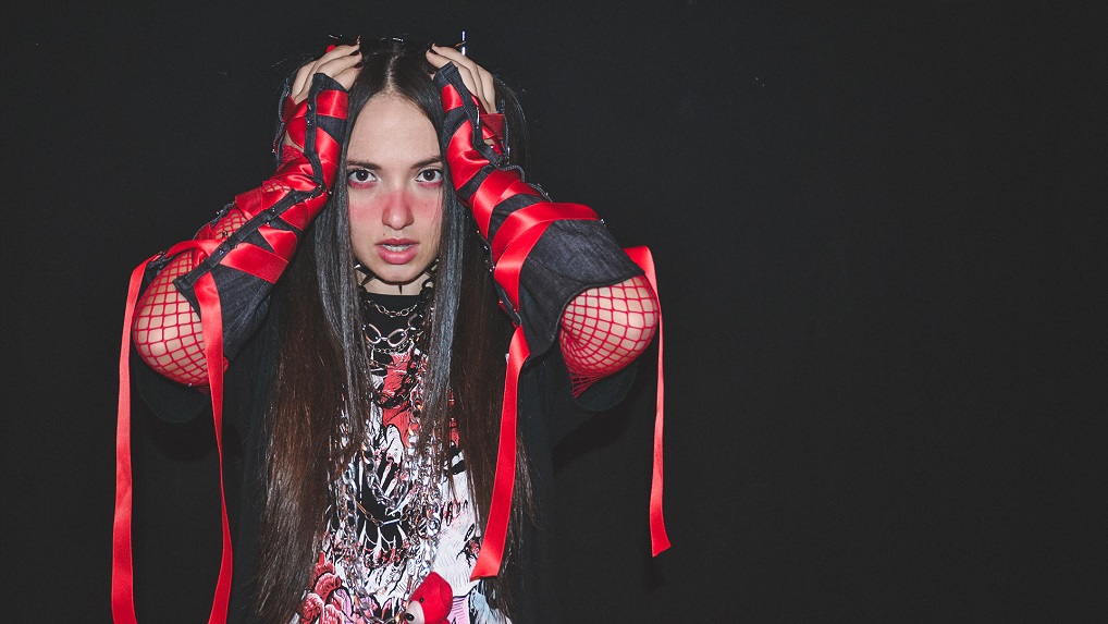 Etta, “Perché Sanremo è Sanremo”: brano che esplora con ironia e irriverenza i meccanismi del ...