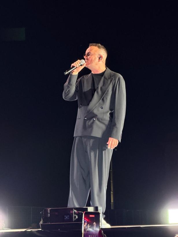 Gigi d’Alessio, dieci notti di musica alla Reggia: Caserta canta, si ...